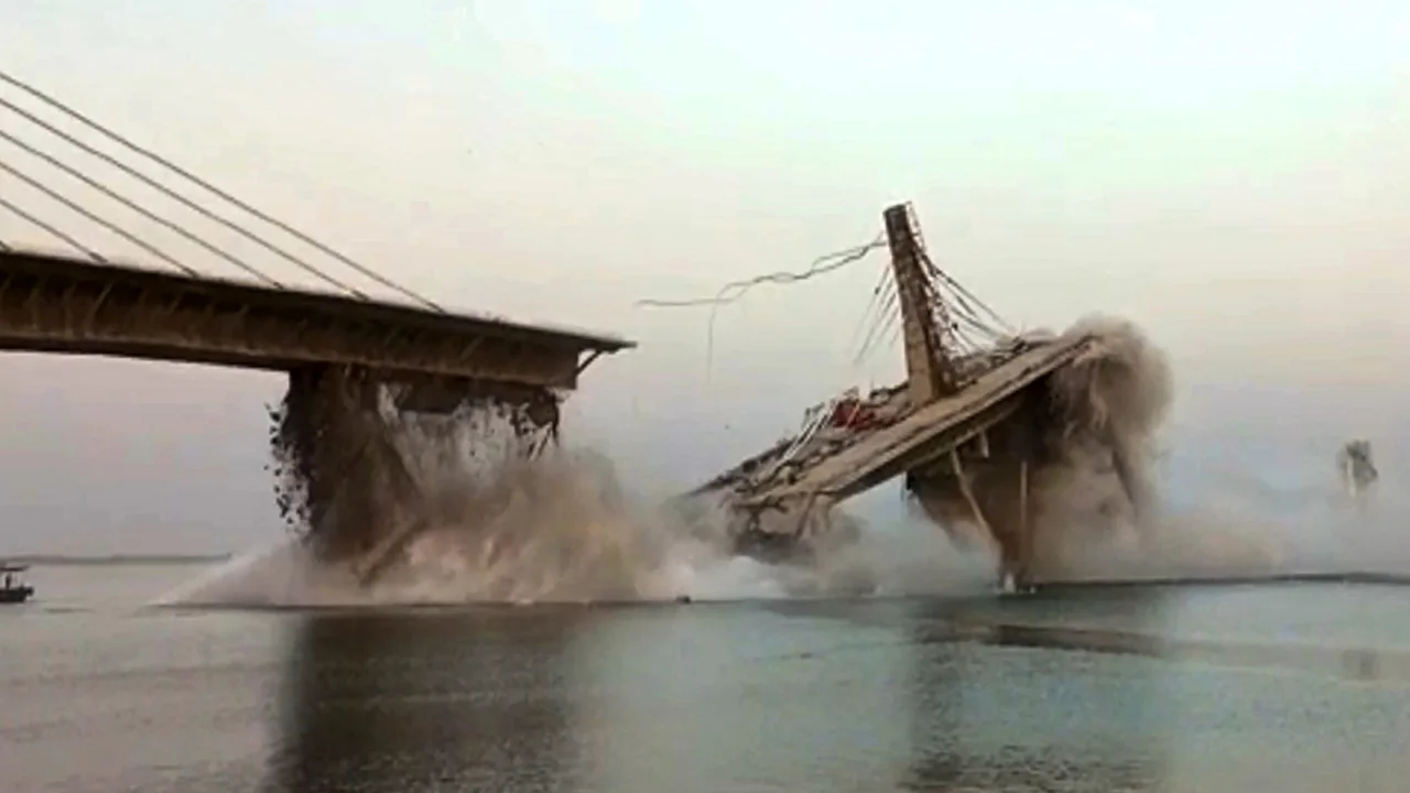 A bridge under construction in India has collapsed - for the second ...