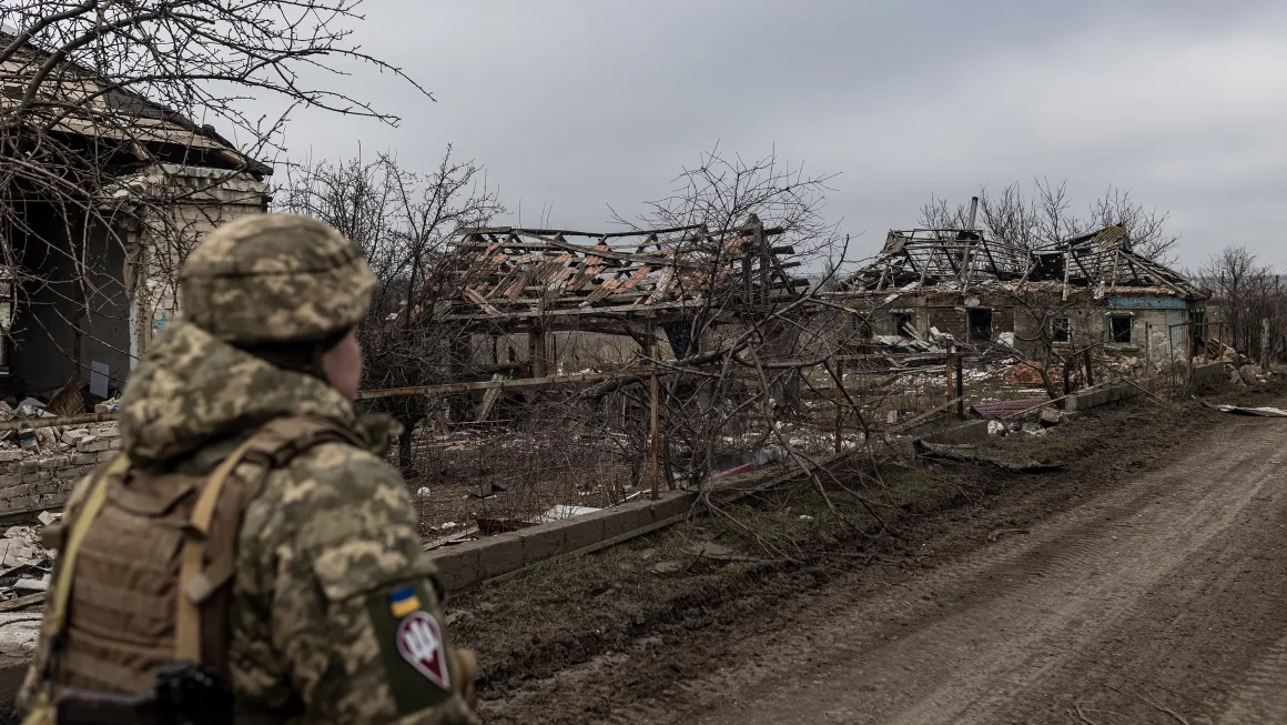 Russia’s new guided bomb inflicts devastation and heavy casualties on the Ukrainian front lines ...